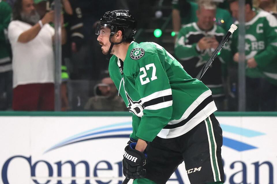 Mason Marchment snaps scoring slump as Stars beat Oilers in Game 2 to ...