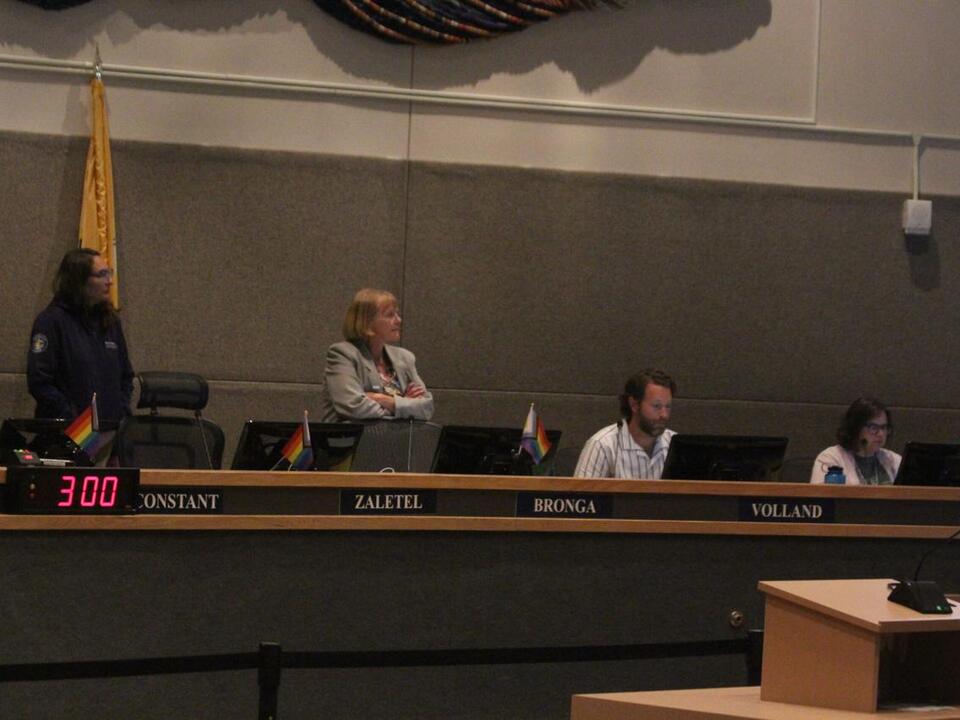 Anchorage Assembly narrowly passes zoning change to allow for more duplexes