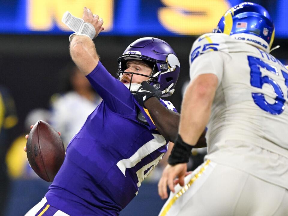 Non-call of face mask foul kept Sam Darnold from making his passing ...