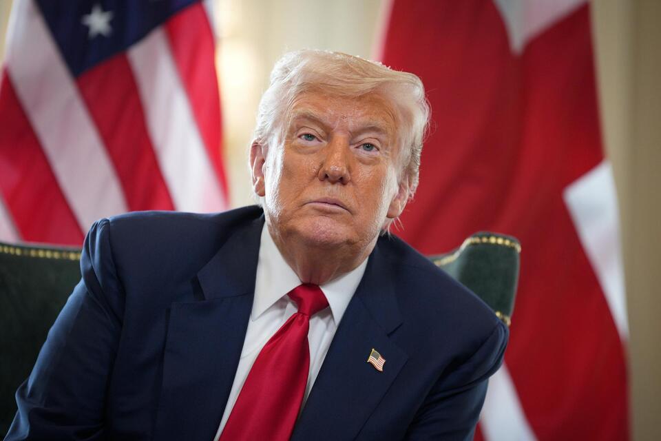 Is the photo of Trump eating spaghetti in front of King Charles real or ...