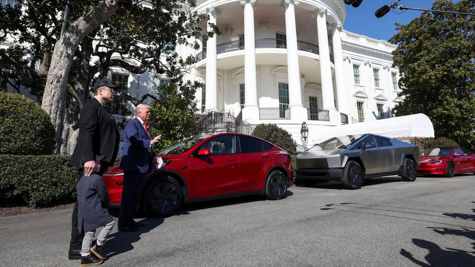 Trump turns the White House lawn into a Tesla showroom - NewsBreak