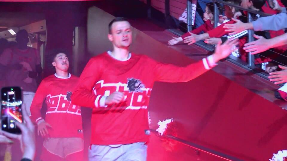 Lobos rally around 3-point shooting to beat Nevada - NewsBreak