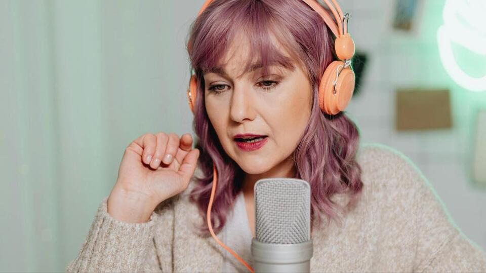 No Experience Needed: TIC Looking for Volunteer Radio Readers - NewsBreak