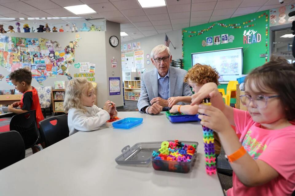 Gov Evers visits Altoona Elementary on first day of school; district ...
