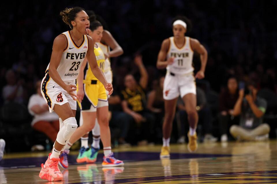 Fever vs. Sparks final score, highlights: Indiana hangs on - NewsBreak