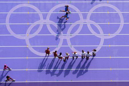 Olympics-Athletics-Pretty purple track proves popular in Paris - NewsBreak
