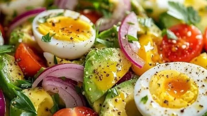 Avocado Egg Salad With Creamy Texture and Fresh, Bright Flavor - NewsBreak