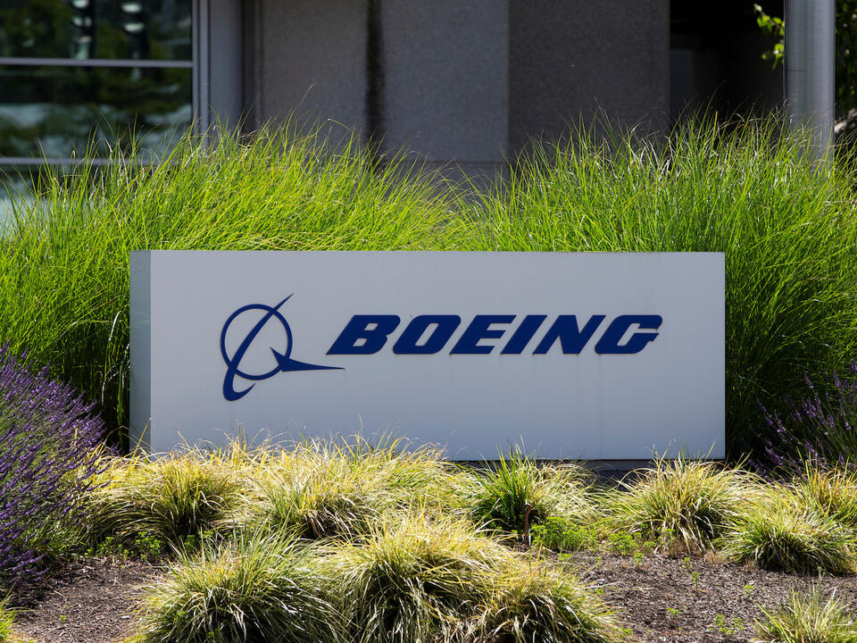 Boeing Withdraws Contract Offer to Machinists; No Deal in Sight Amid $1 ...