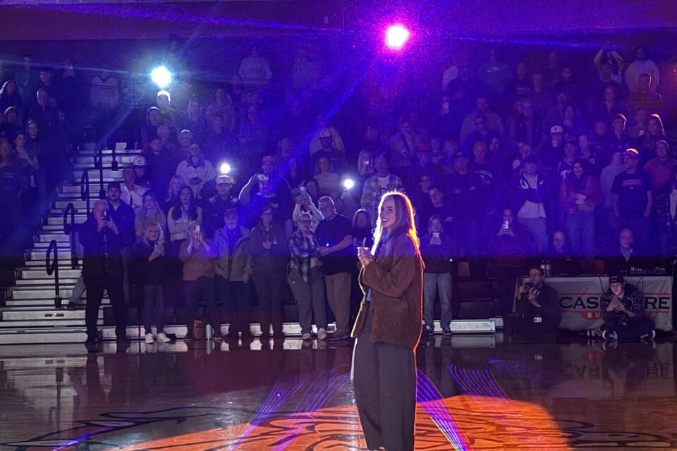 Hailey Van Lith No. 11 Jersey Retired at Cashmere High - NewsBreak