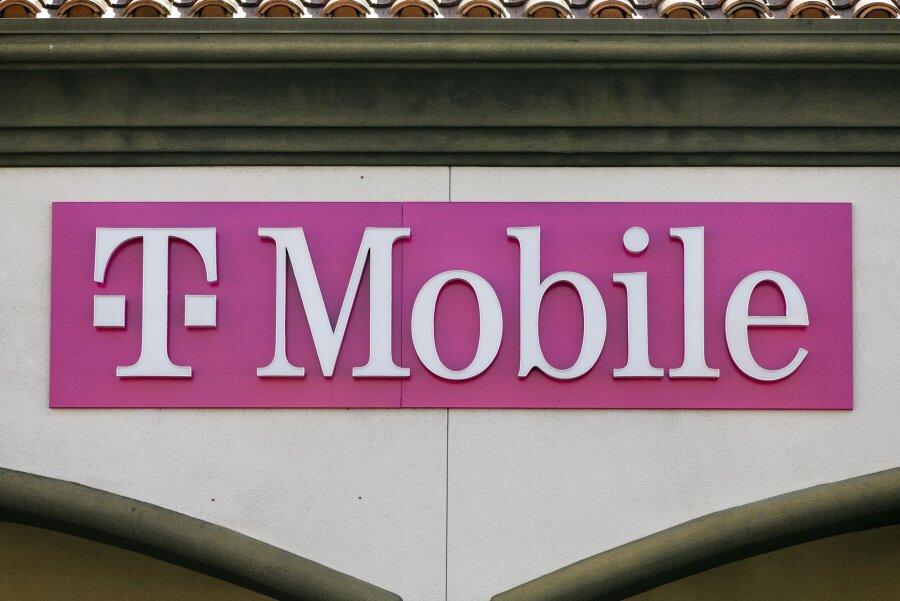 T-Mobile drops DEI program while awaiting FCC approval to buy U.S ...