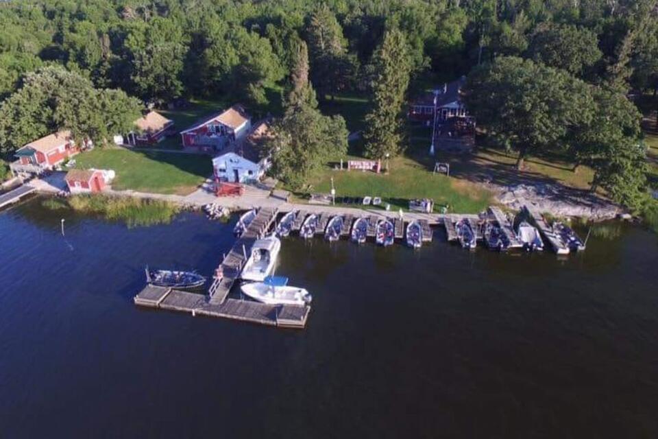 15 Fishing Lodges With Family Packages - NewsBreak