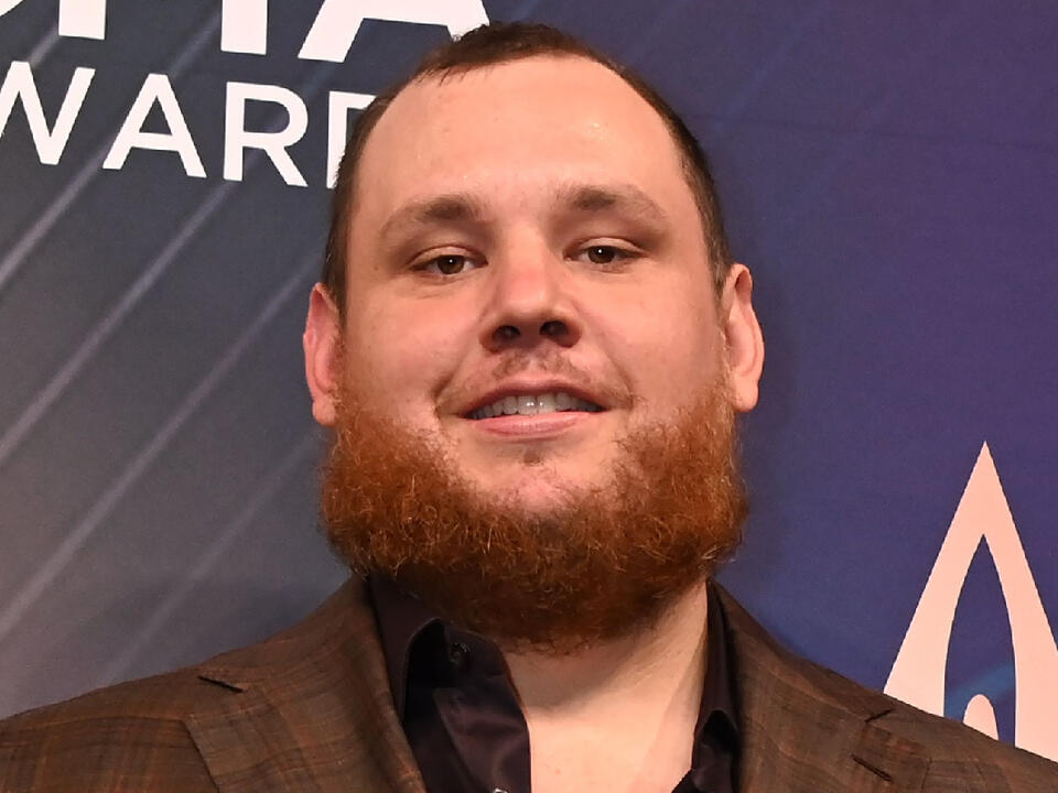 Luke Combs Celebrates New Exhibit at the Country Music Hall of Fame in ...