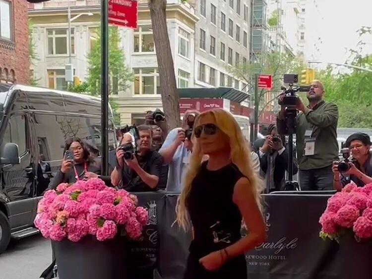 Donatella makes her final stop at The Carlyle Hotel before appearing at ...