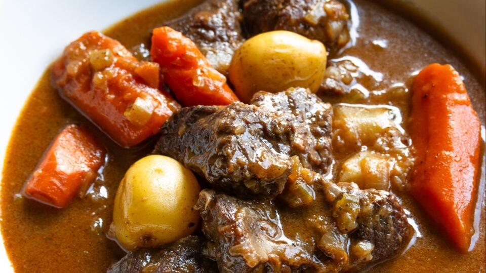 A Bowl of Comfort: Guinness Beef Stew Done Right - NewsBreak