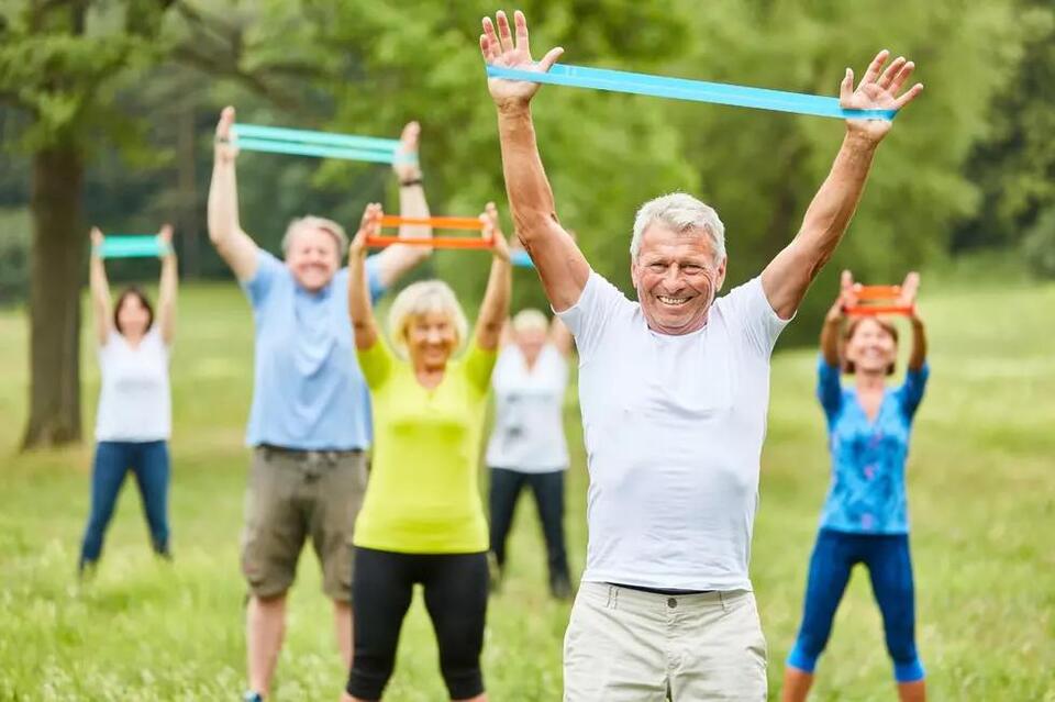 Texas Senior Life Expectancy Rates Revealed in New Report - NewsBreak