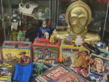 Tulsa Nostalgia Swap Event Showcases Retro Memorabilia And More