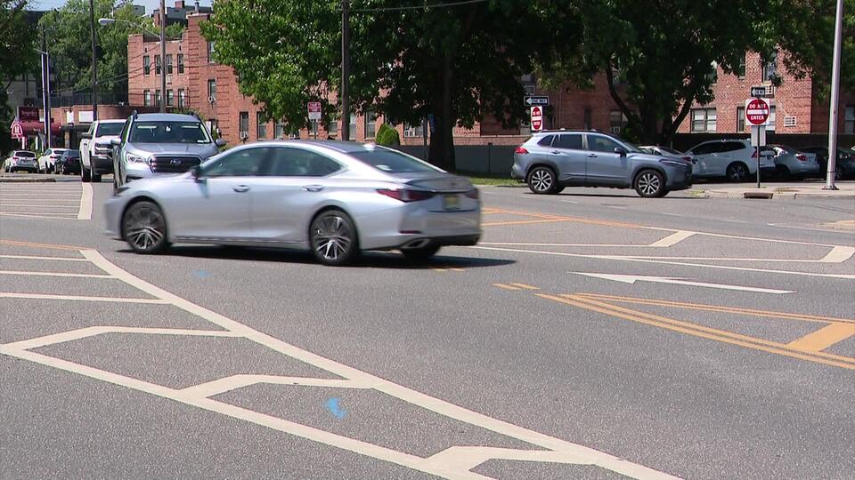 Problematic LI intersections lead drivers to slam on the brakes, go the ...