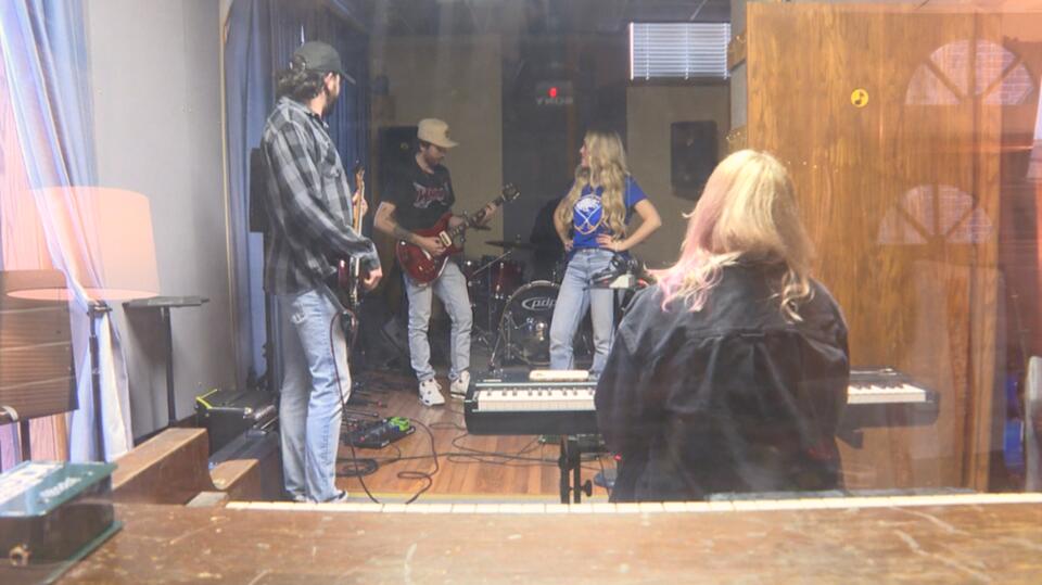 'We're carrying the tradition on': Buffalo singer Cami Clune creates ...