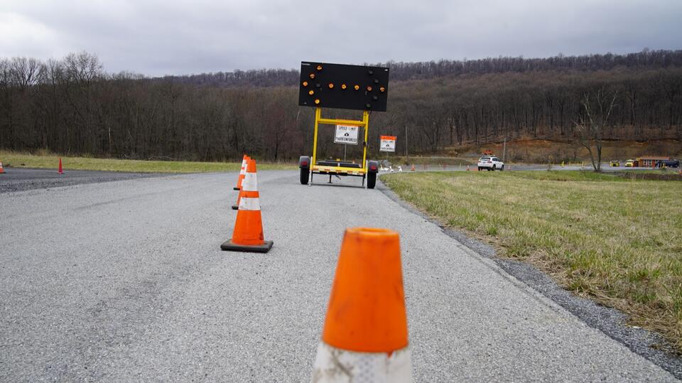 A traffic crossover switch on I-376 (Parkway East) in the Municipality ...