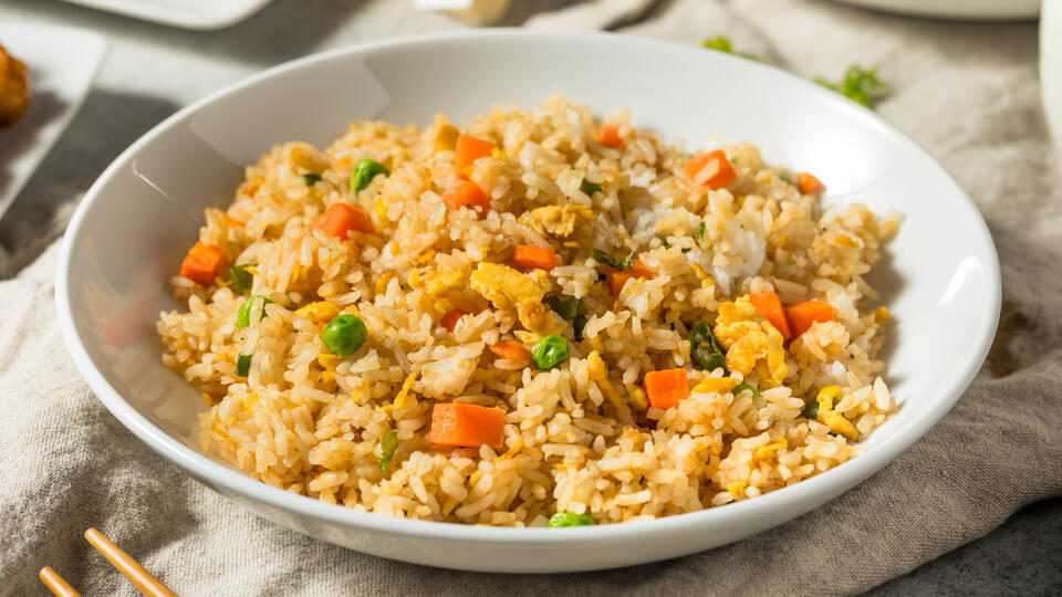 Using Fresh Rice For Fried Rice? Here's How To Dry It Out Properly ...