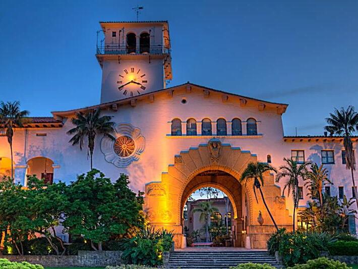 A toasty and bright weekend ahead!