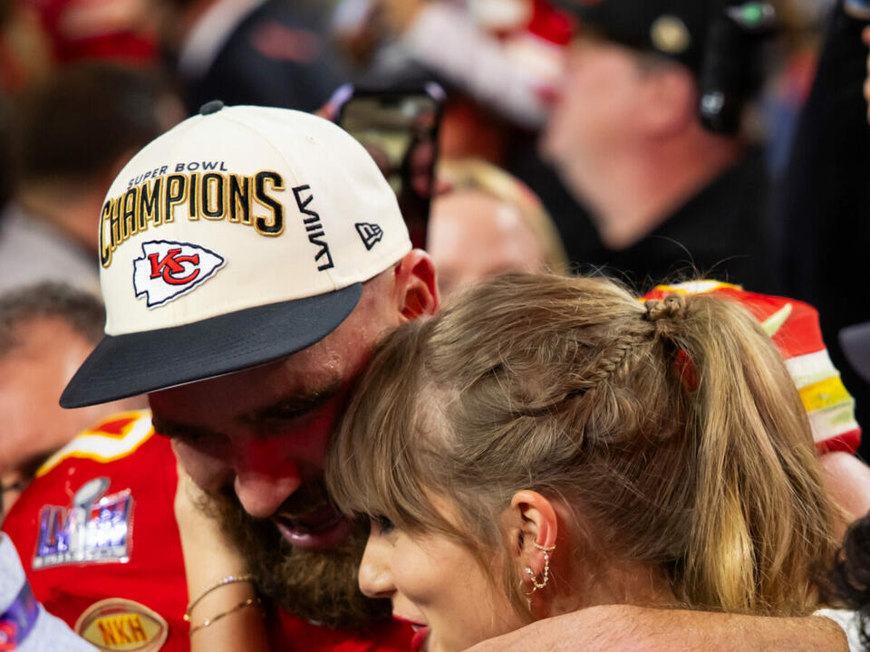 Ex-Girlfriend of Kansas City Chiefs Star Accuses Him of Cheating, Gets ...