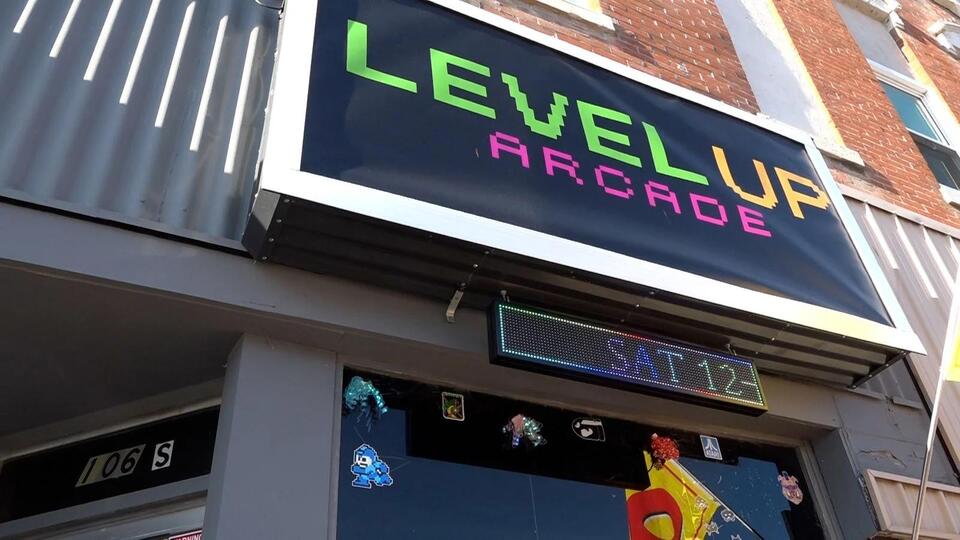 New ’80s-themed arcade brings unique family fun to Savannah - NewsBreak