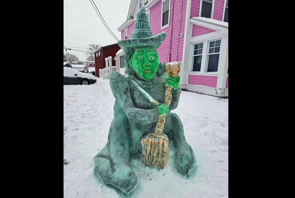 Villas Artist Creates Wickedly Cool Snow Sculpture - NewsBreak