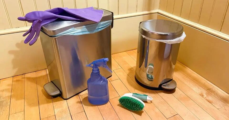8 Simple Ways to Clean Trash Cans and Stop Odors for Good - NewsBreak
