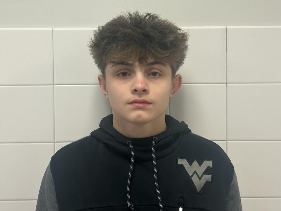 Islamov continues family tradition of standout wrestling - NewsBreak