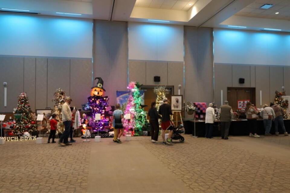 Annual Trees for Charity brings light to the community - NewsBreak