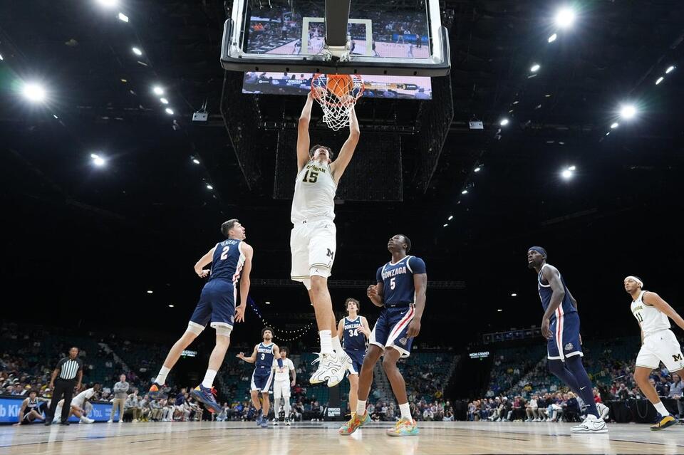 Top 25 roundup: No. 7 Michigan rolls past No. 12 Gonzaga for $1M payday ...