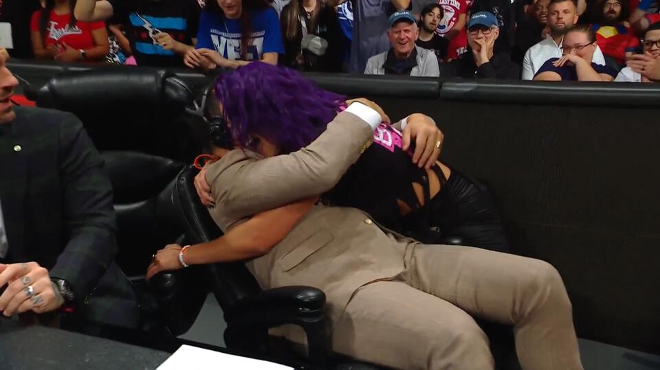Bayley’s ‘Hugger’ Persona Returns On WWE RAW Following Months-Long ...