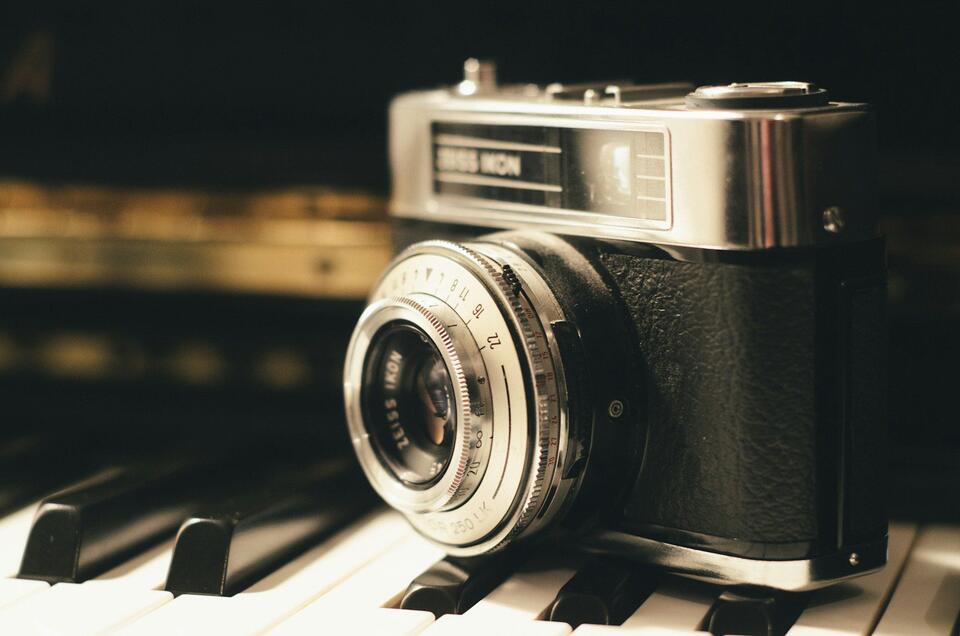 Thrift Store Camera Reveals Never-Before-Seen Photos From the 1930s ...