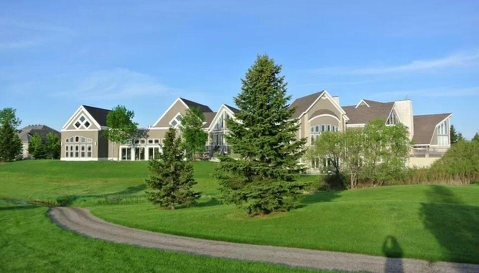 A Look Inside The Largest House In All Of North Dakota - NewsBreak