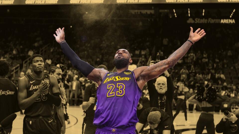 LeBron James recalls when he started with his famous powder pre-game ...