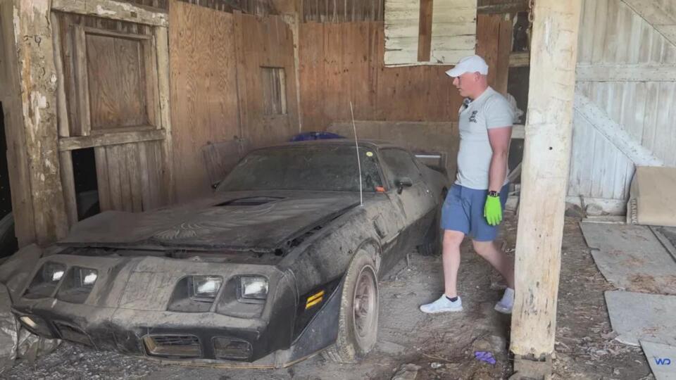 A Forgotten Pontiac Firebird Trans Am Gets Stunning Revival After 19 ...