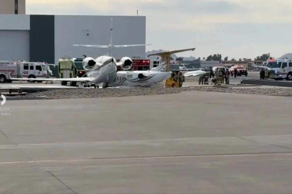 At least one dead after 2 jets collide on runway at Scottsdale Airport ...