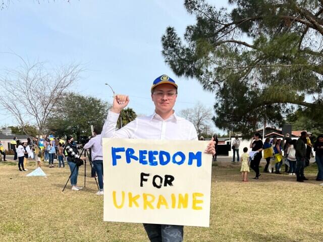 Phoenix College student born in Ukraine helps explain crisis to kids ...