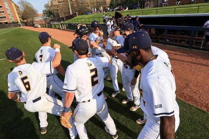 Baseball Has Walk-Off Win Against Western Carolina - NewsBreak
