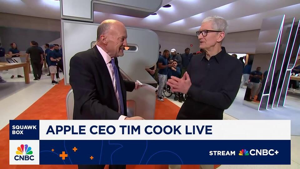 Apple's Super Bowl: Tim Cook mobbed in NYC for iPhone 17 launch - NewsBreak