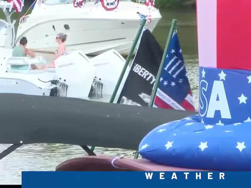 Baton Rouge Boat Club celebrates Fourth of July with festive parade