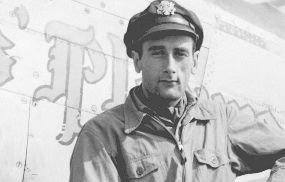 Nothing Could Stop Bruce Carr From Returning To Base After He Was Shot ...
