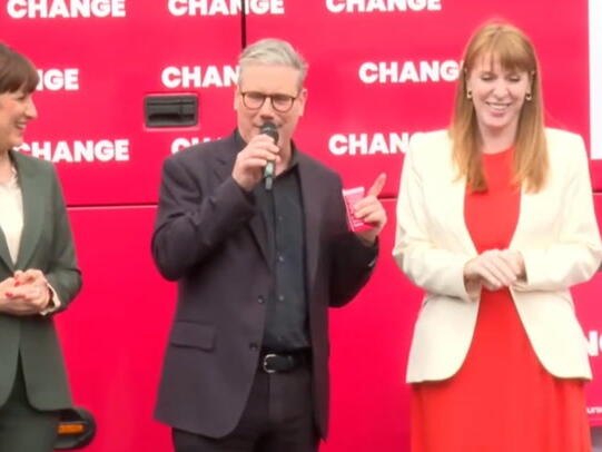 Battle buses see parties take the general election show on the road
