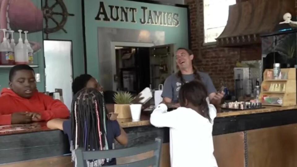 Boys Hailed As Heroes After Stopping Burglary At Beloved Ice Cream Shop ...