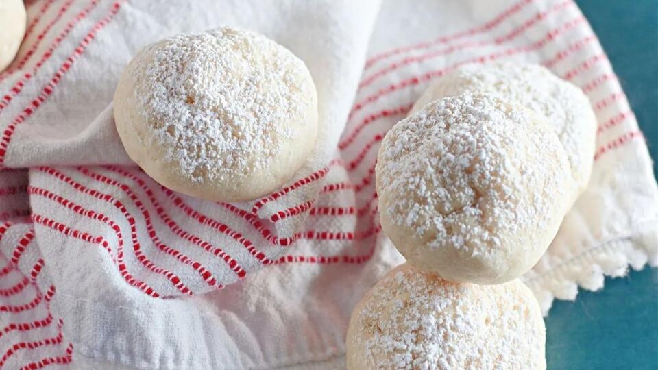 Snow Ball Cookies With Cream Cheese: Easy, Sweet and Perfect for Any ...