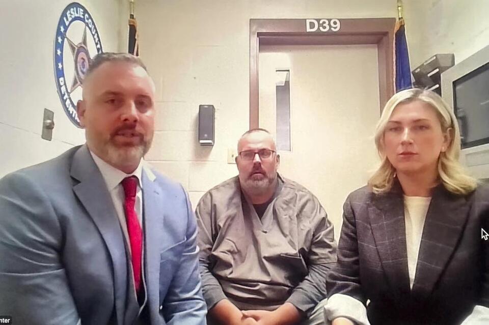 Ex-sheriff charged in judge's shooting that rocked a Kentucky community watches hearing from ...