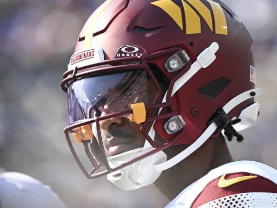 Jayden Daniels injury update: Latest news on Commanders QB's status in ...