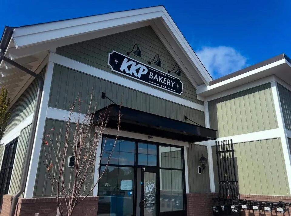 Friday Food Bites: KKP Bakery, Parlor Donuts, Holy Crepes, Mastro’s ...