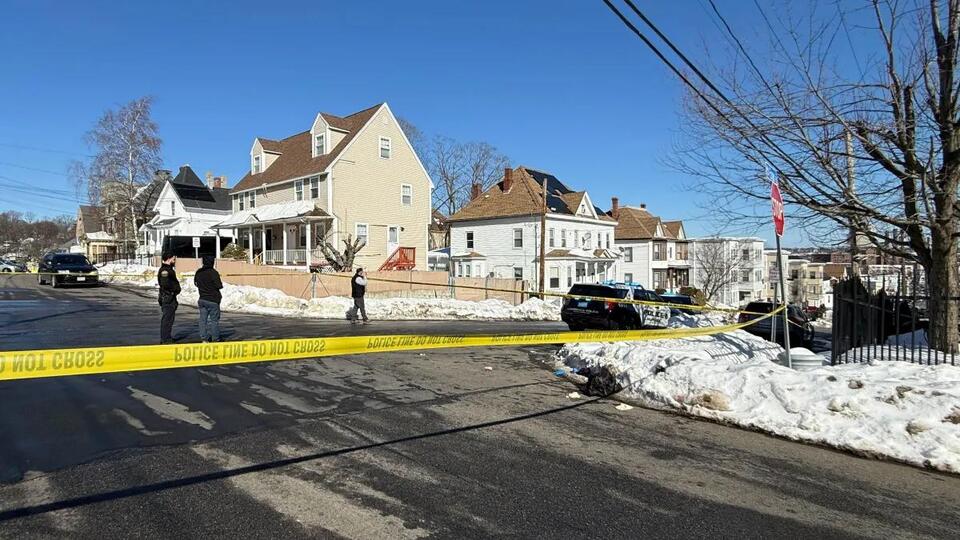 Woman seriously hurt in Lawrence stabbing, suspect in custody, police ...